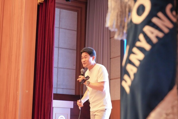 HYU’s Online Creative Content Lecture with Star Lecturer Jeon Han-gil